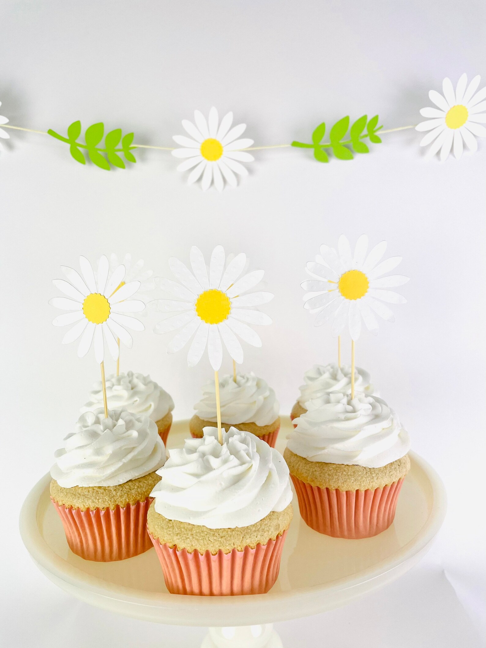 DAISY CUPCAKE TOPPERS White Daisy Party Picks Flower Cupcake Toppers ...