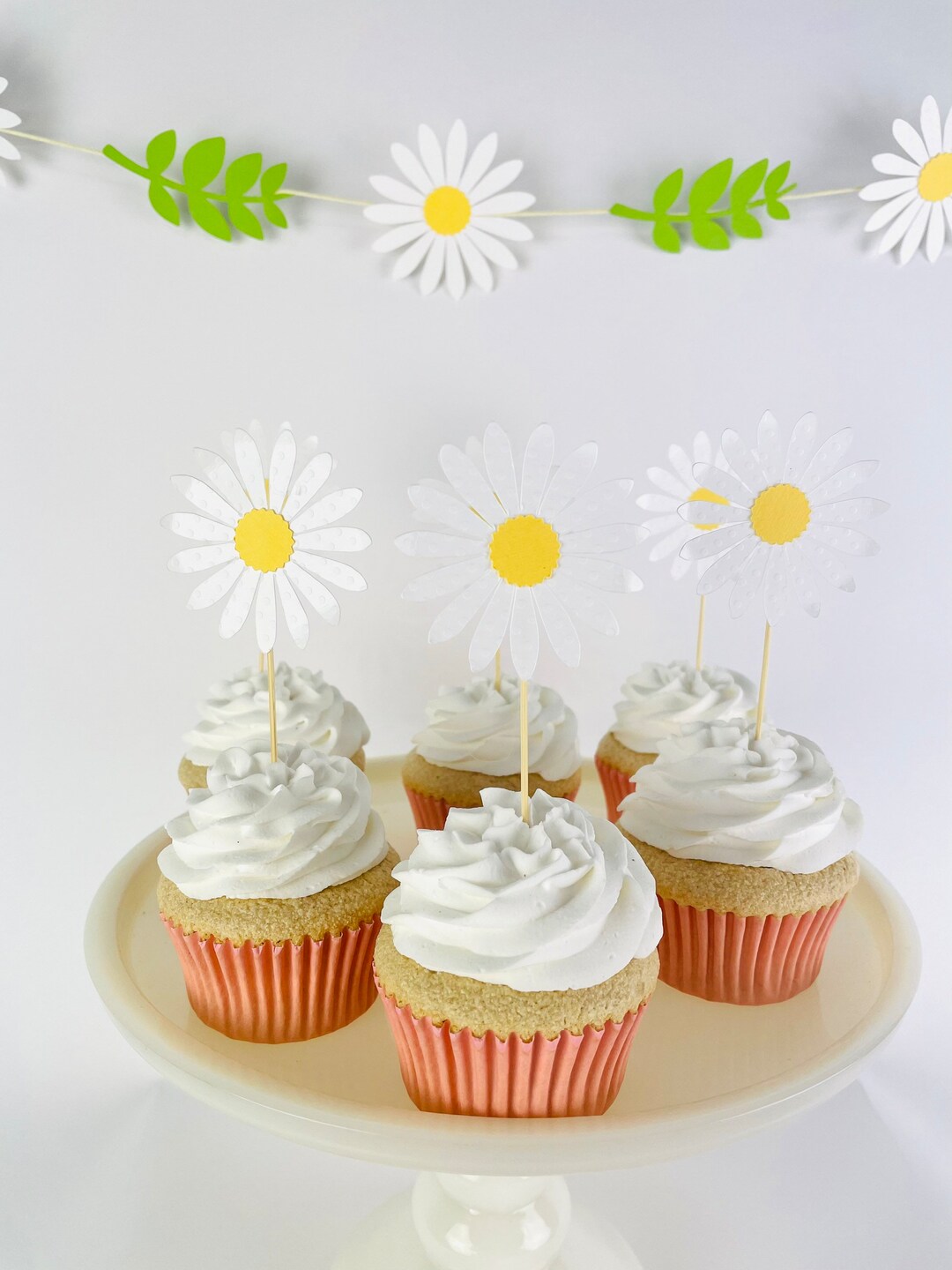 DAISY CUPCAKE TOPPERS White Daisy Party Picks Flower Cupcake Toppers ...