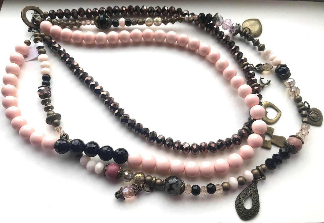 Pranella Necklace - Etsy