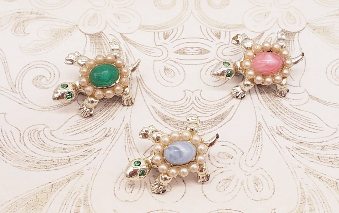 Adorable Vintage Set of Three Tiny Rhinestone Faux Pearl Turtles - Etsy