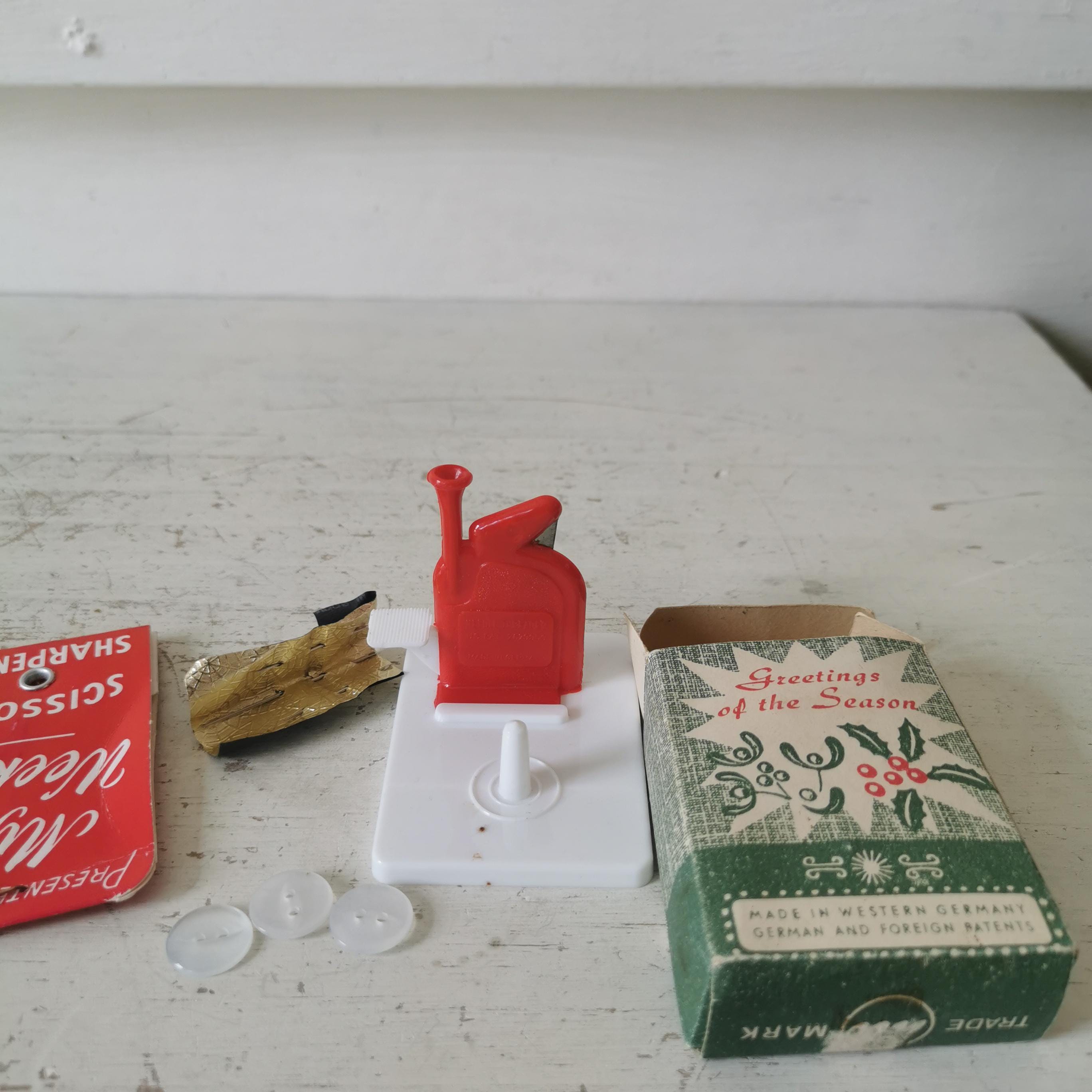 Vintage Sewing Set. Dean Tape Measure Made in England, West German ...