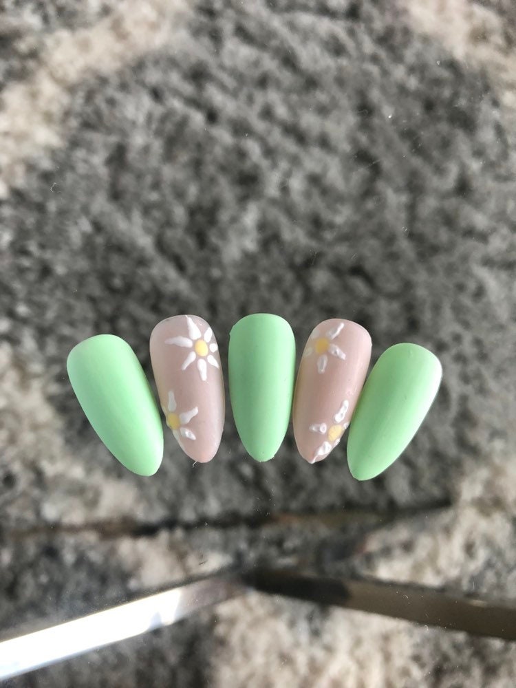 Spring Flowers Nails Mint Green Nails Press on Nails Set | Etsy