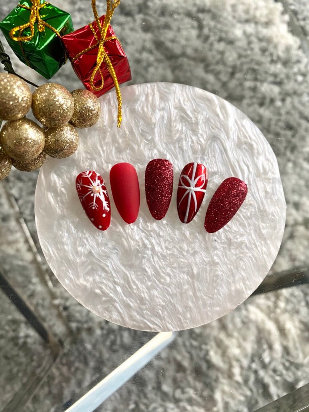 Red Present Christmas Bow Glitter Nails Press on Nail Set Glue on ...