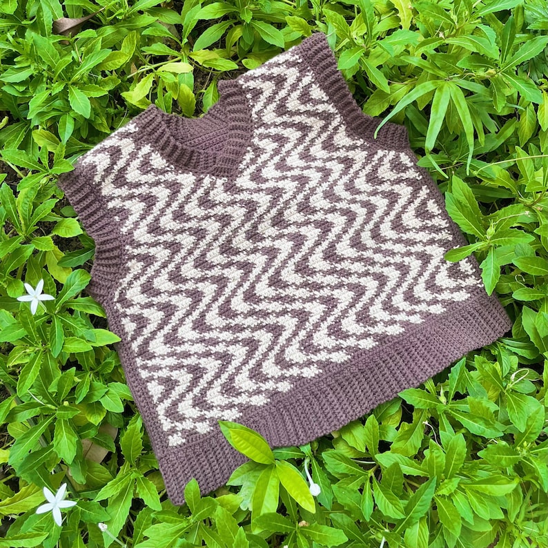Wavy Sunday Vest Crochet Pattern - DIGITAL PATTERN, Intarsia Crochet ...