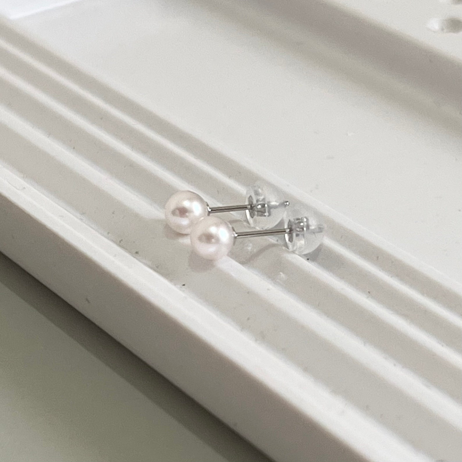 Akoya Pearl Stud Earrings 4.5-5mm Platinum/k18yg/k10yg/k10pg Made in Japan - Etsy