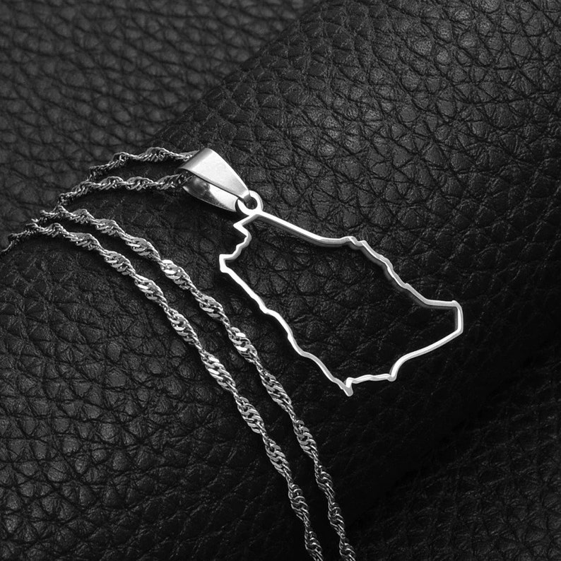 Saudi Arabia 18K Gold Plated Necklace / Saudi Arabia Jewelry / - Etsy