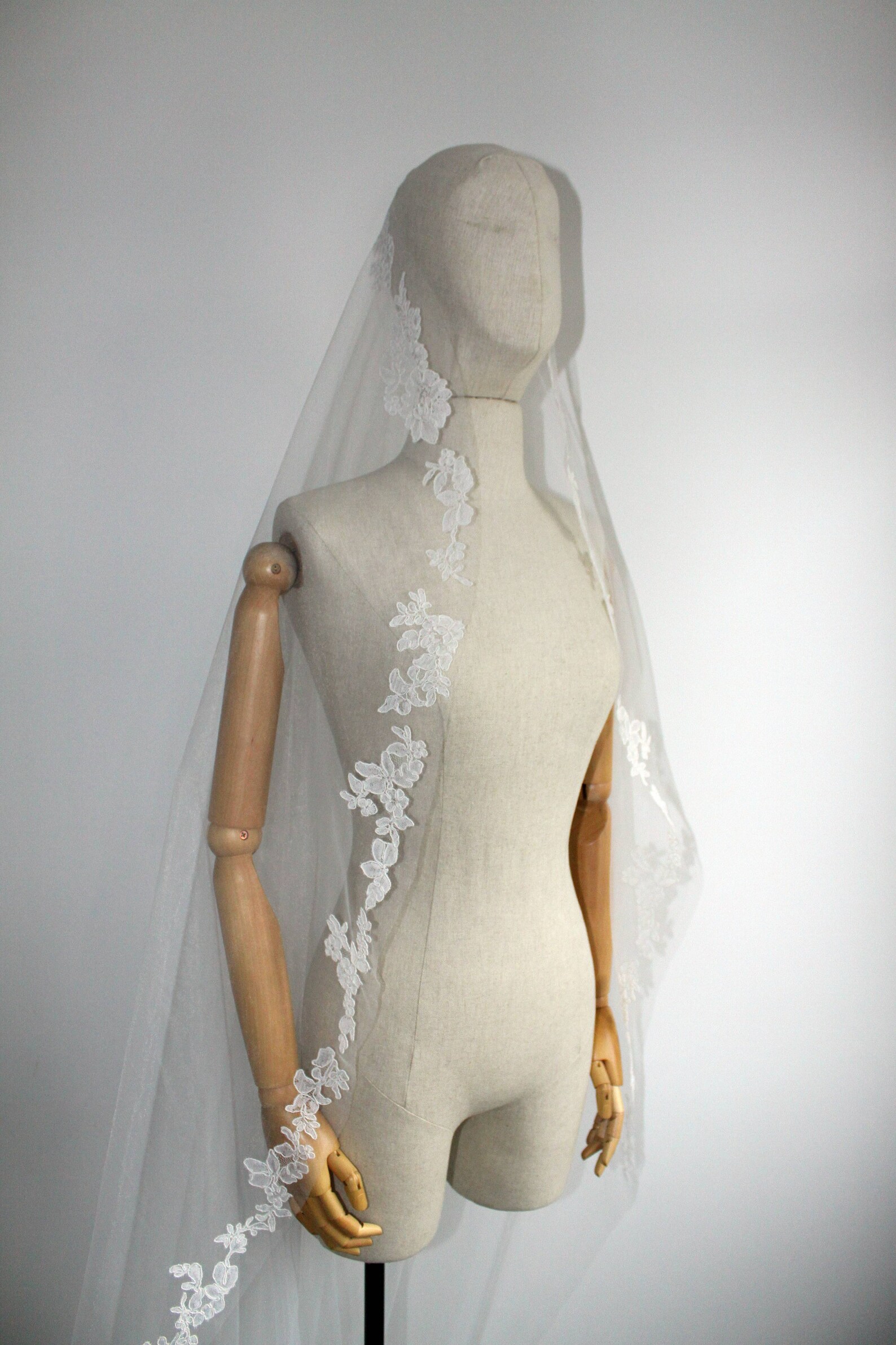 Royal Length Wedding Veil Princess Wedding Veil Ivory Color - Etsy