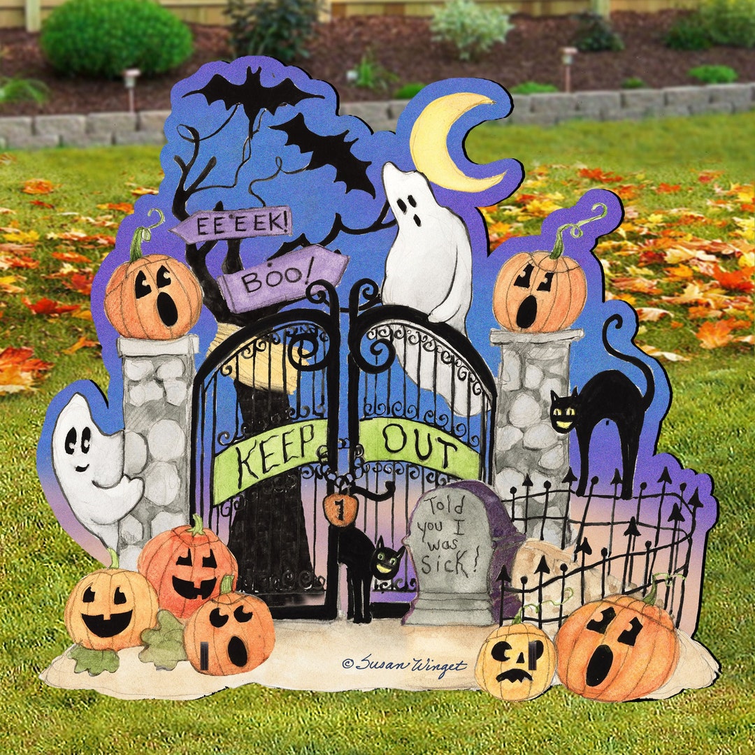 Halloween Spooky Touch Wooden Outdoor Decorative Scene Design Susan ...
