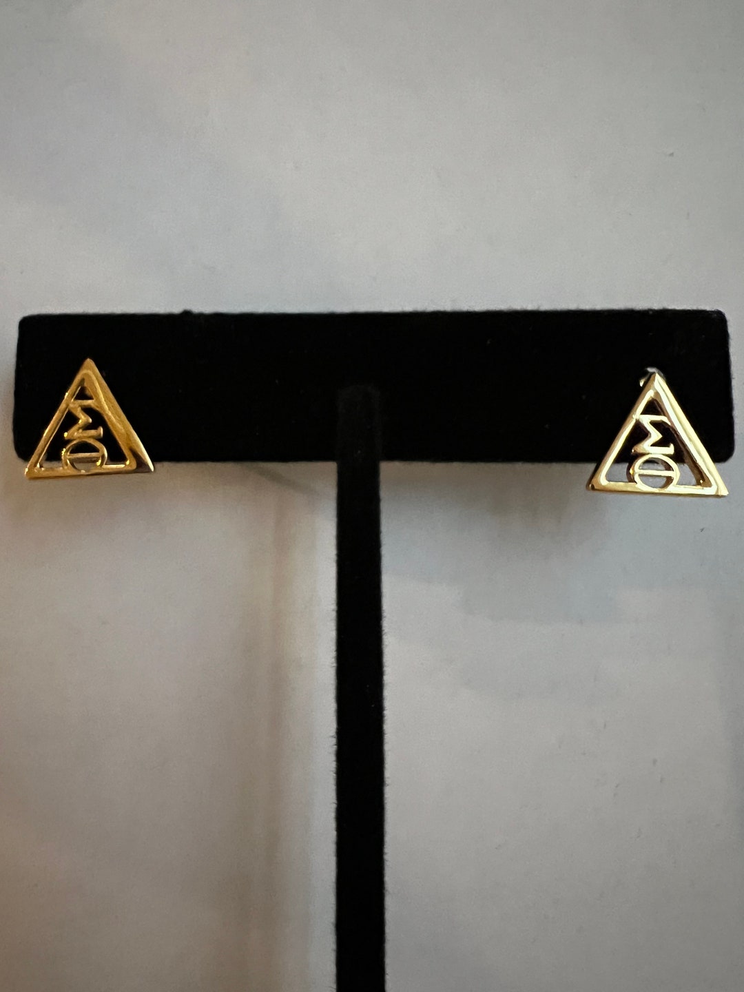 Delta Sigma Theta, Inc. Small Triangle Greek Earrings - Etsy