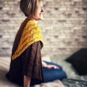 Triangles Shawl Knitting Pattern, Triangular Shawl Digital Pattern ...