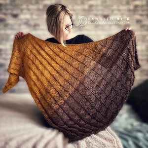 Triangles Shawl Knitting Pattern, Triangular Shawl Digital Pattern ...