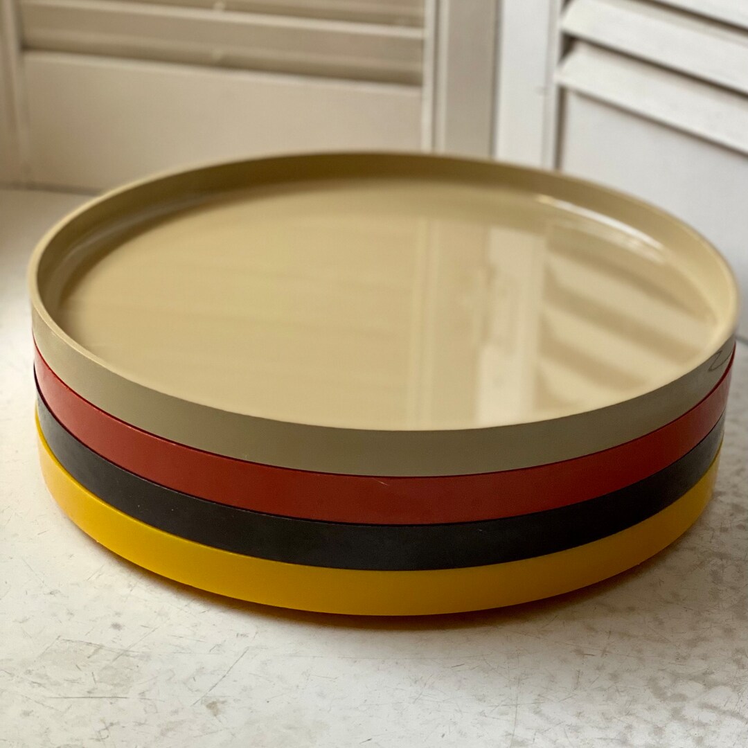 Set of 4 Sterilite Stacking Plates // Vintage Entertaining // Mid ...