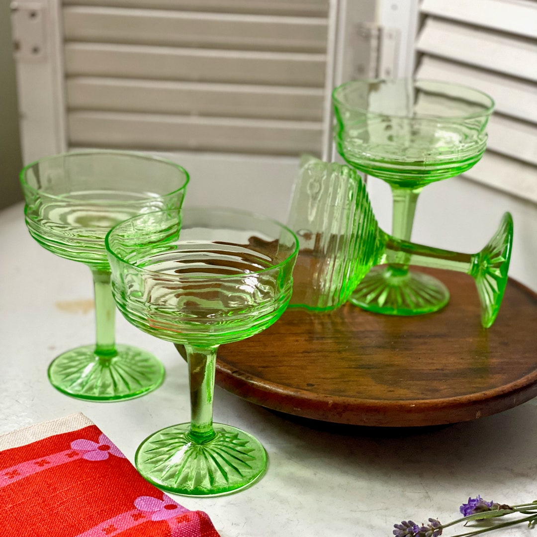Hocking Glass Wine Glasses // Green Depression Glasses // Set of 4 ...