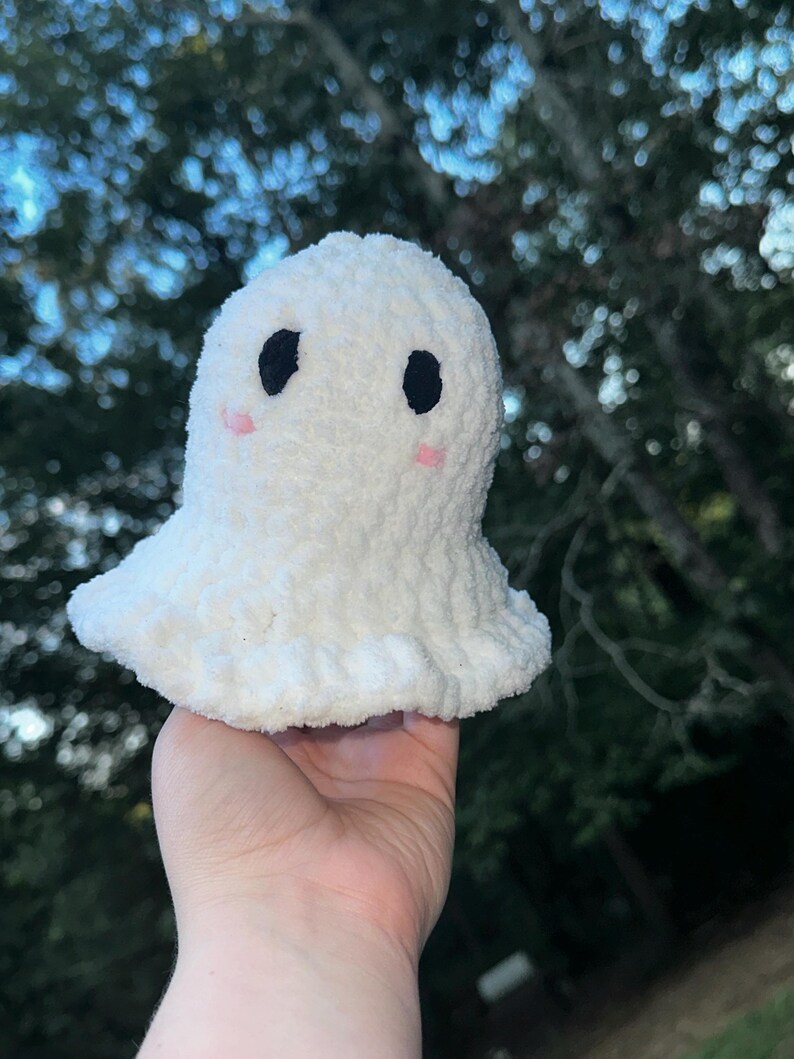 Beginner Ghost Crochet Pattern- Cute Amigurumi Ghost - Amigurumi ...