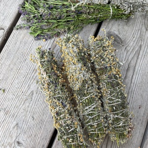Handmade Wormwood and Hyssop Smudge Stick – Herbal Incense - Etsy