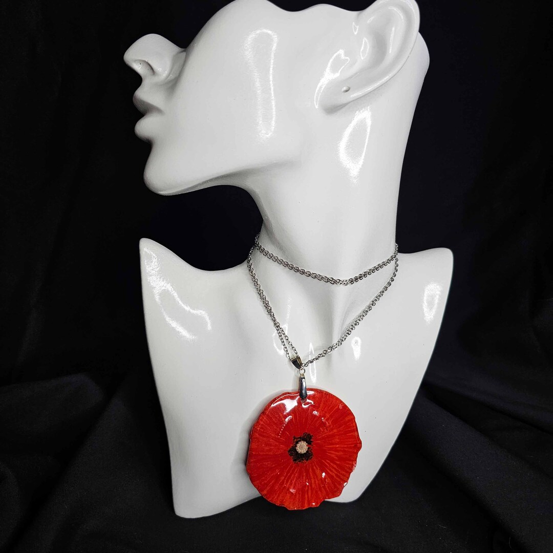 Modern Clear Resin Pendant Necklace With Real Poppy Flower Encased in ...