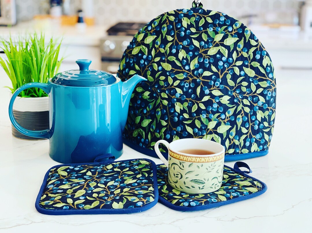 Blueberries. Classic Tea Cosy. Teapot Warmer. Heat Insulated. Padded ...