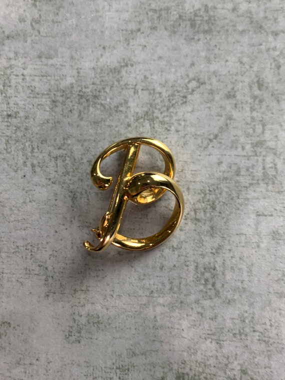 Vintage Gold Tone Cursive Letter D Brooch - Z16 - Gem