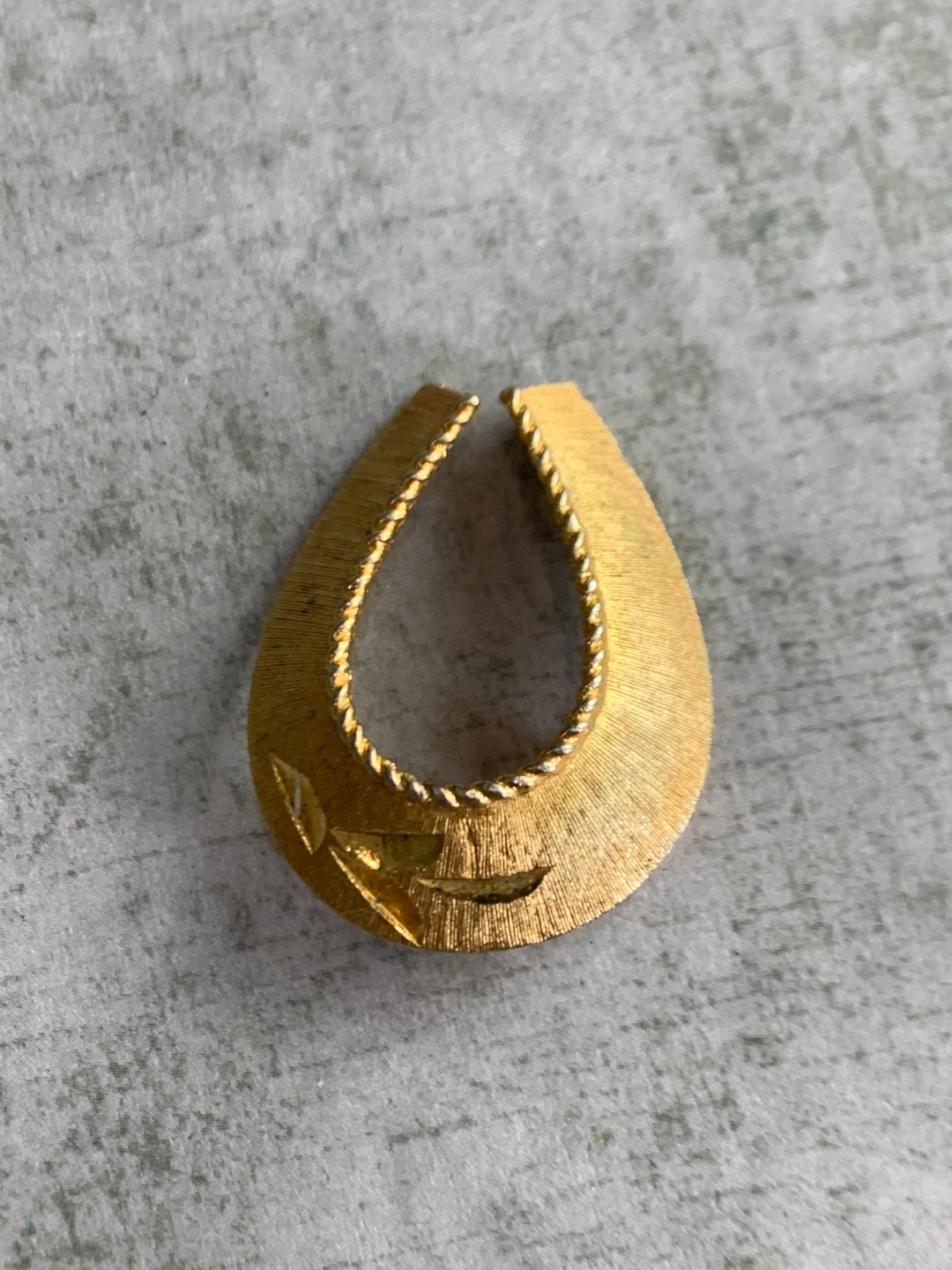 Vintage Mamselle Gold Tone Horseshoe Brooch - Etsy