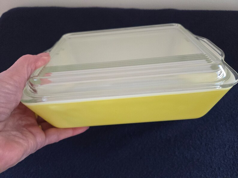 Pyrex Yellow Casserole Dish VINTAGE With Perfect Lid Manufactured by ...