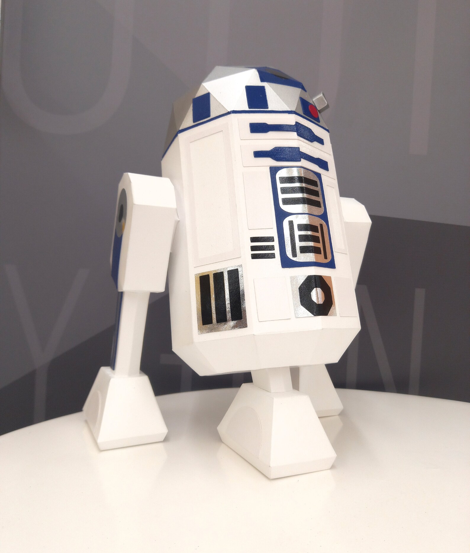 R2D2 Papercraft 3d Diy Star Wars Template Paper Craft Starwars 3d ...