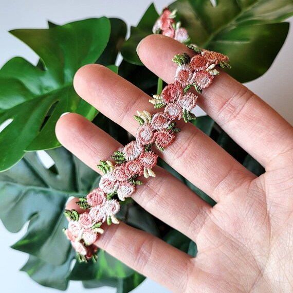 Lace flower choker store