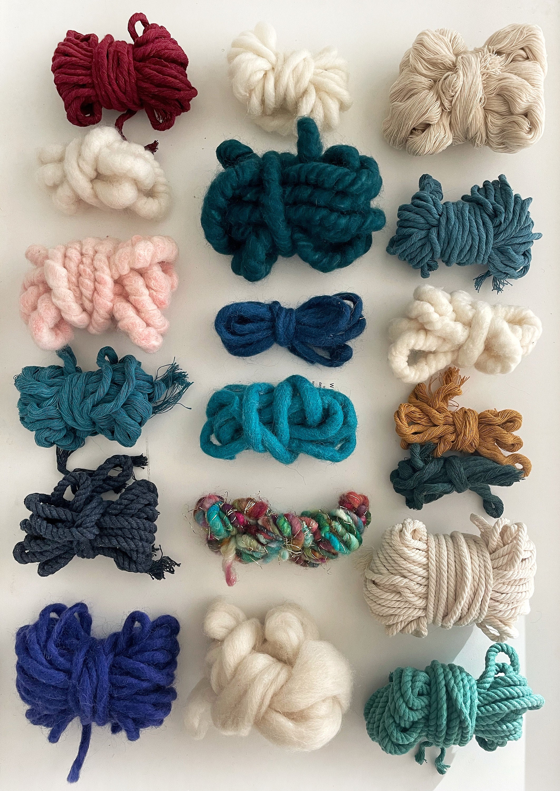 THE WEAVER’S BOX #008 | Mermaid Tail | Destash Fiber Pack | 1.17 Lbs ...