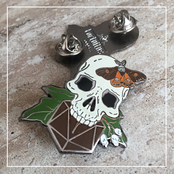D20 Enamel Pin - Etsy