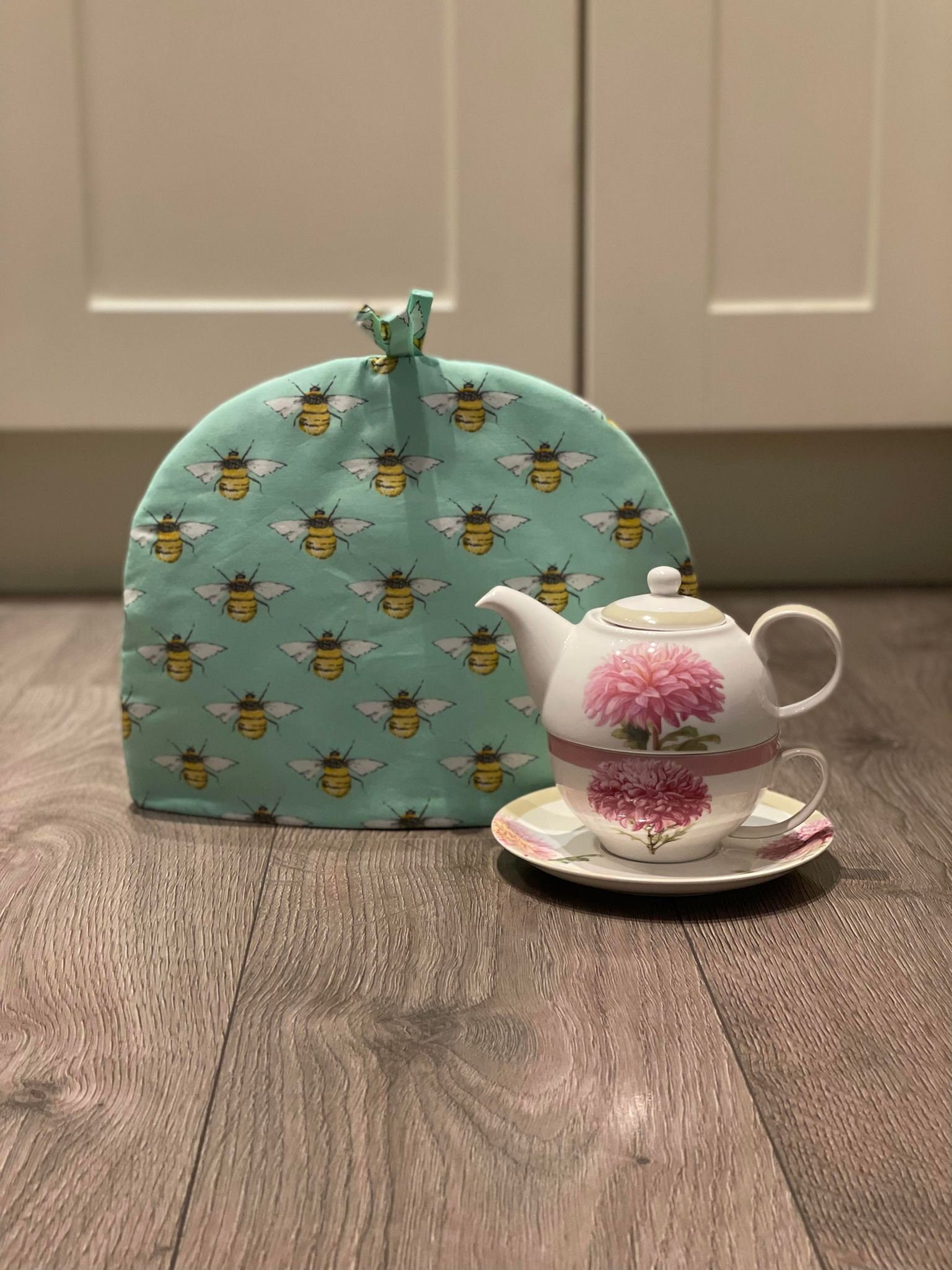 TEA COSY Teapot Cover for a Cottage Retro Kitchen Green Yellow Honey ...