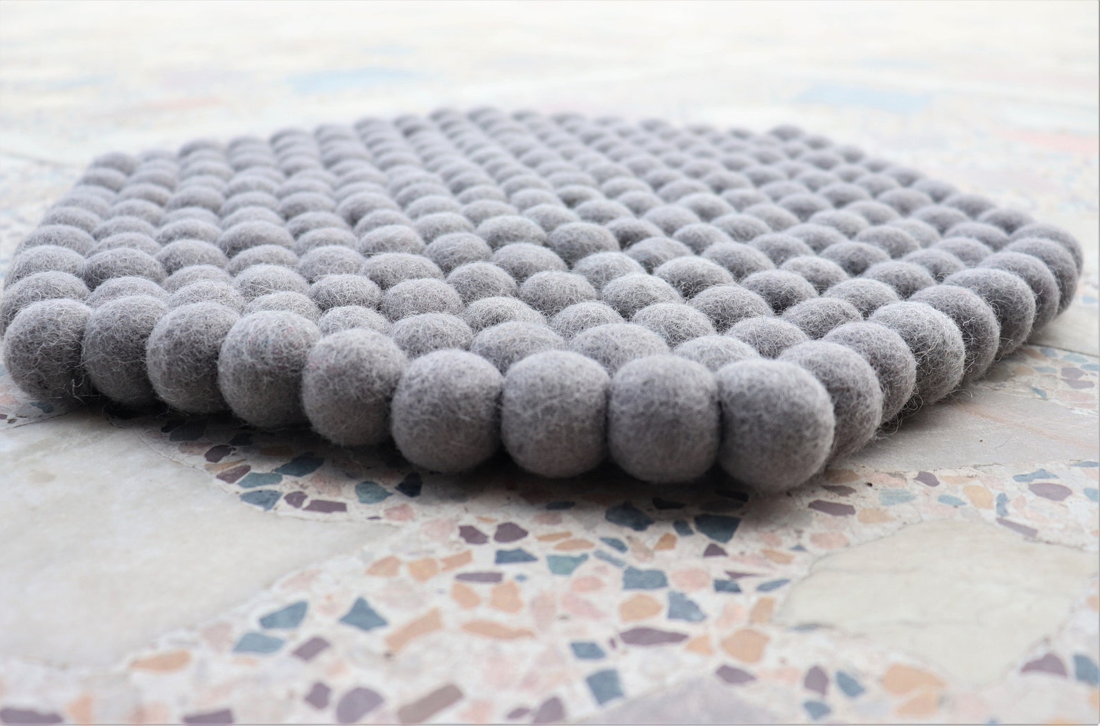 Simple Hexagonal Woolen Felt Pad, Beautiful Woolen Rug Made of 100% ...