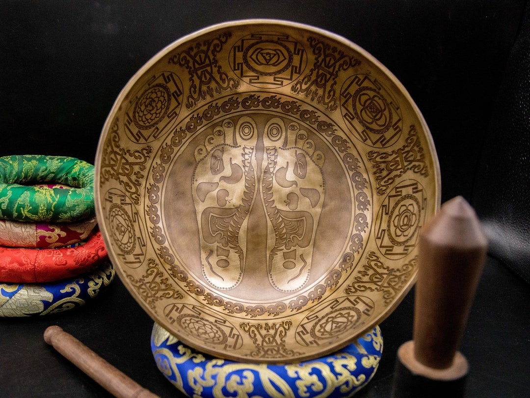 12 Inches Lord Buddha Feet Engraved Singing Bowl, Gorgeous Singing Bowl ...