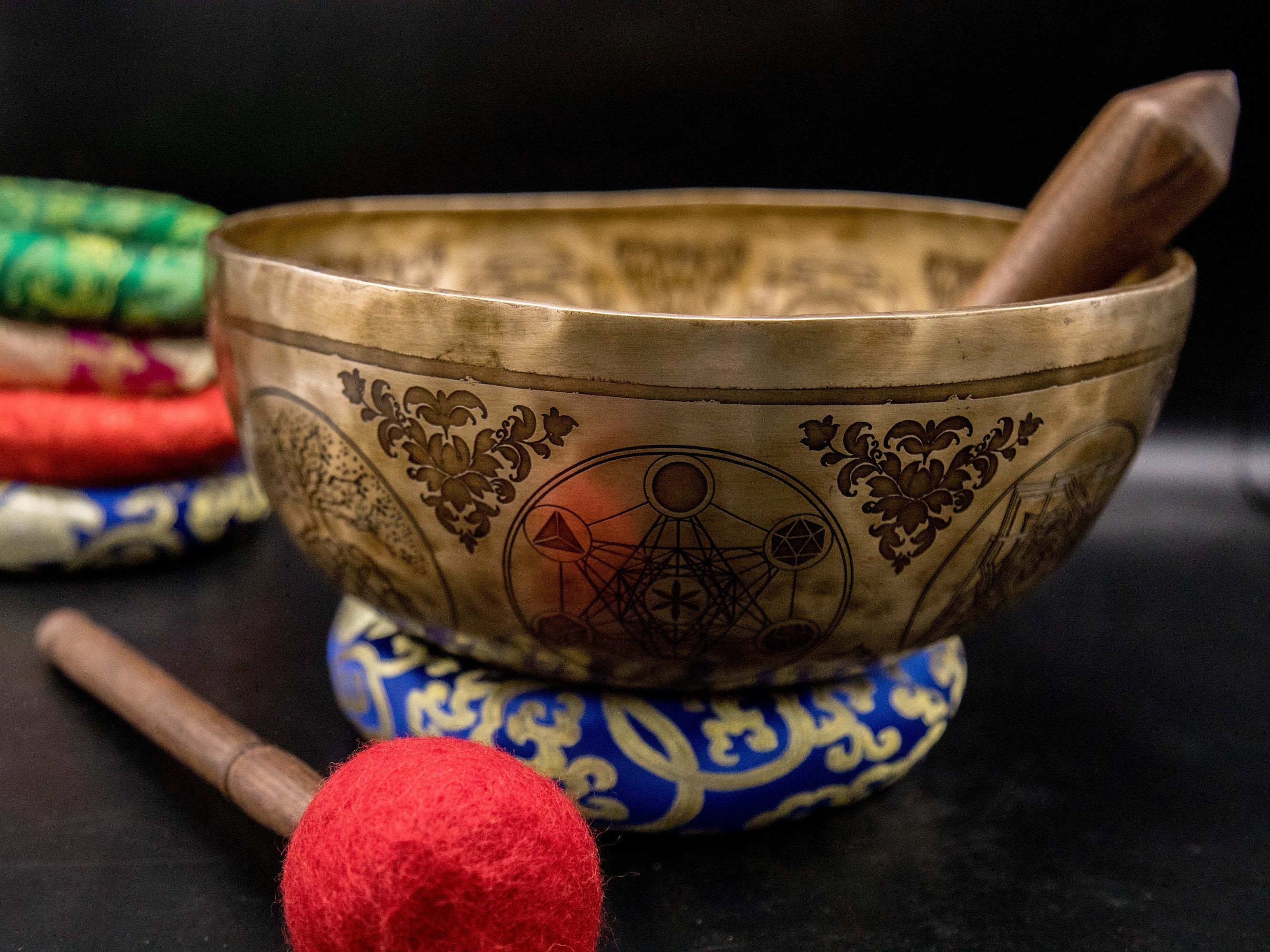 12 Inches Lord Buddha Feet Engraved Singing Bowl, Gorgeous Singing Bowl ...