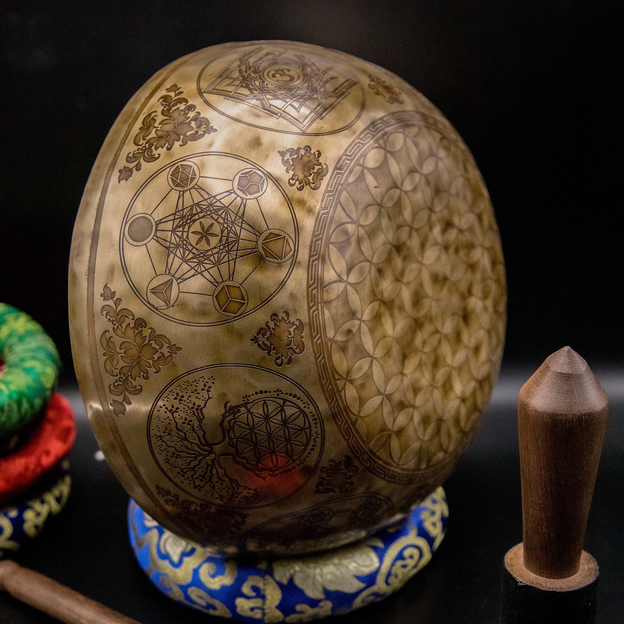 12 Inches Lord Buddha Feet Engraved Singing Bowl, Gorgeous Singing Bowl ...