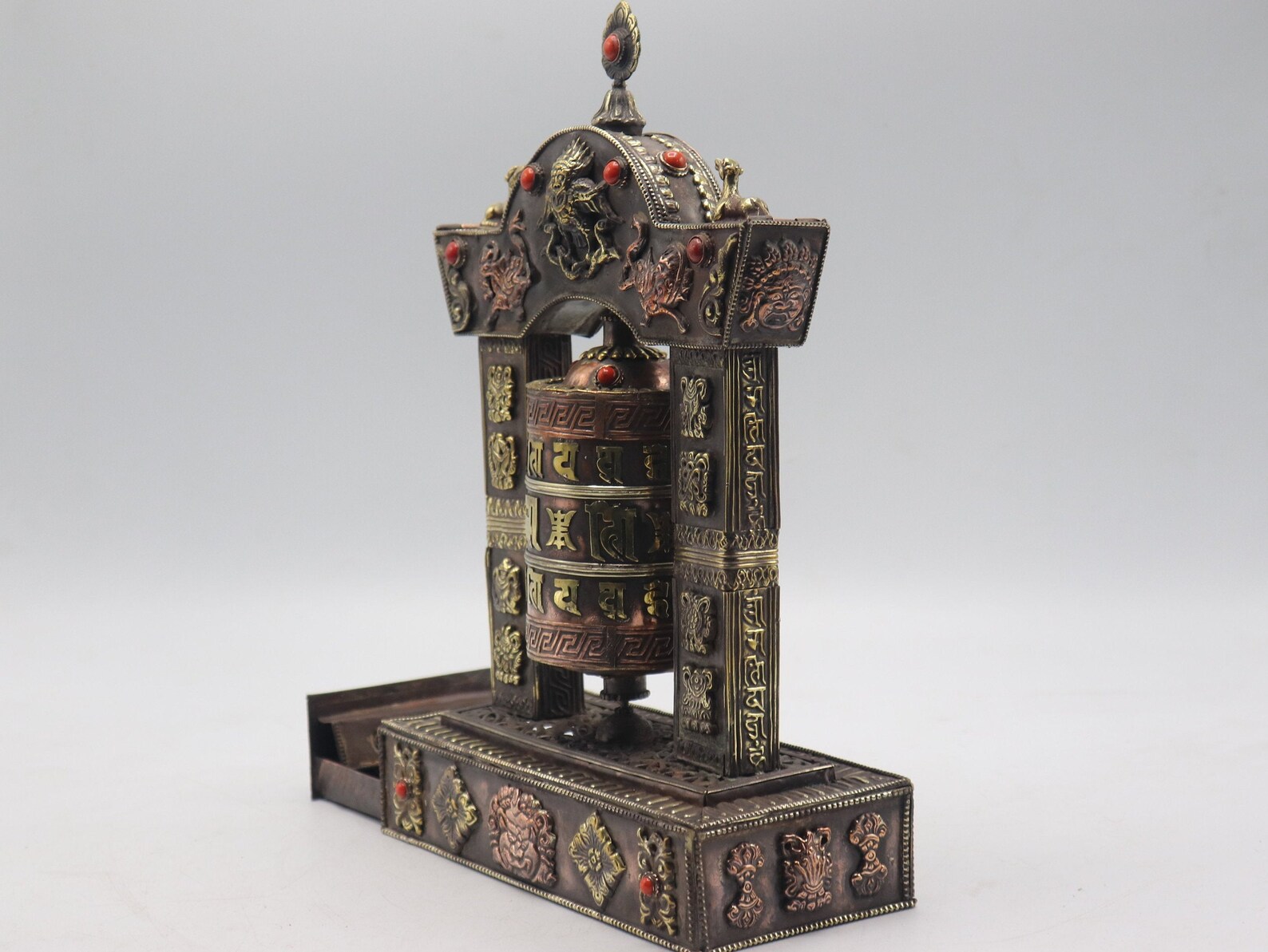 Tibetan Handcrafted Spinning Prayer Wheel, Special Mantra Design In ...