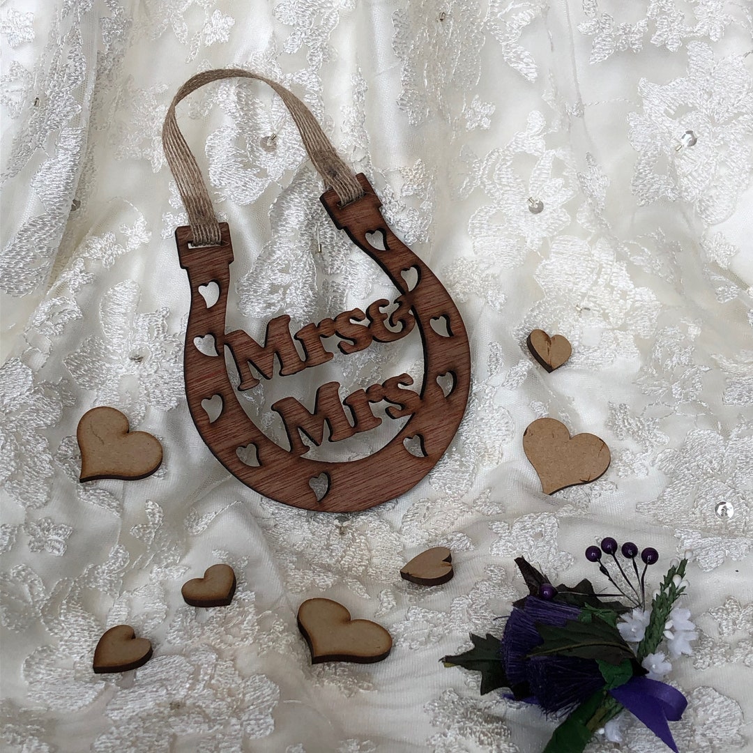 Herradura de madera Mrs & Mrs - Etsy España