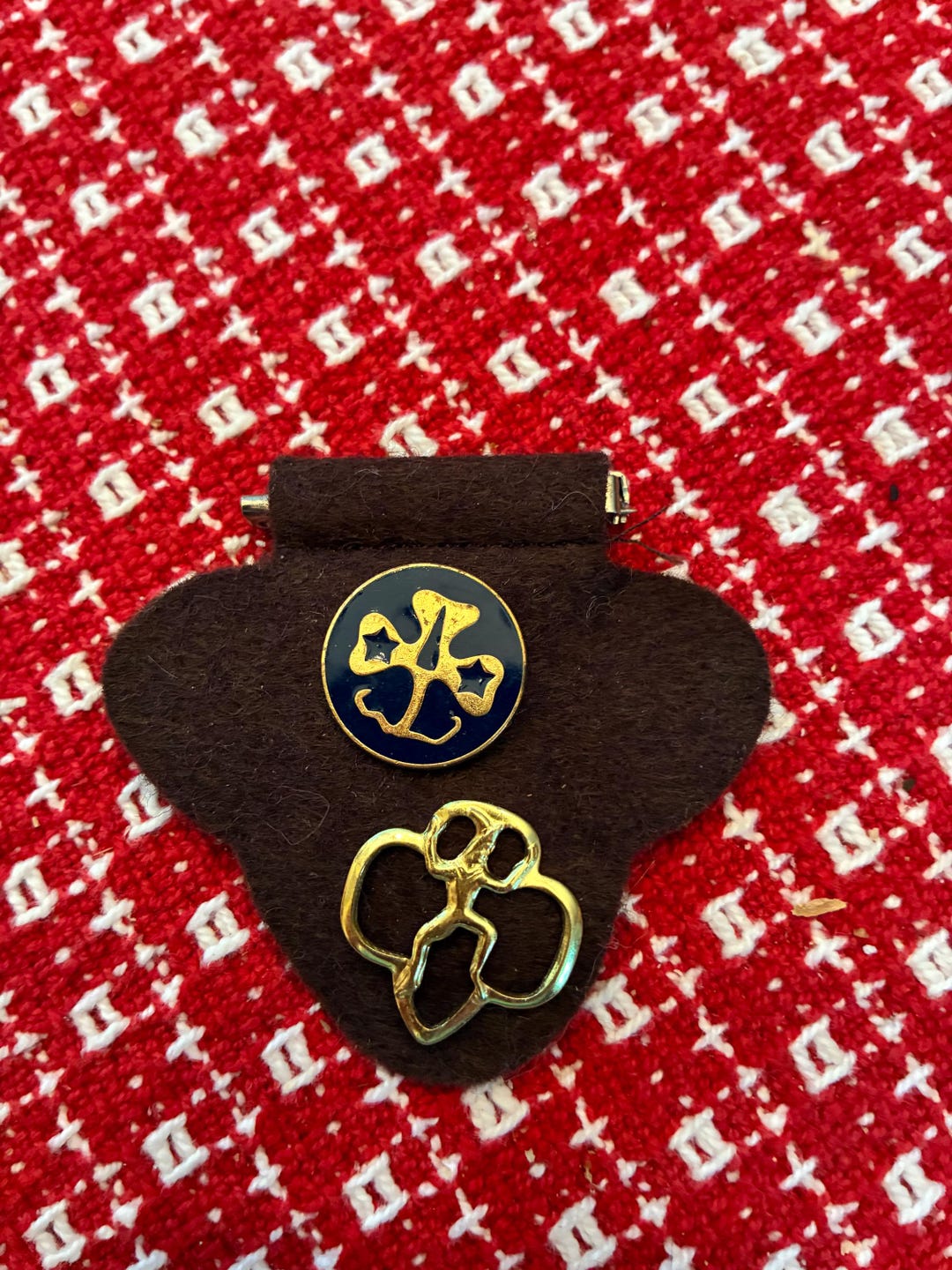 Vintage Pair of 1980s Girl Scout and Brownie Pins on Original Brownie ...