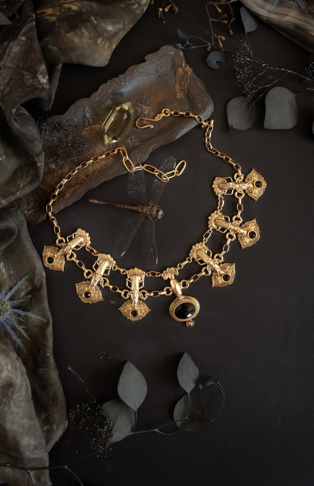 Shapeshifter Roach Collar - Etsy