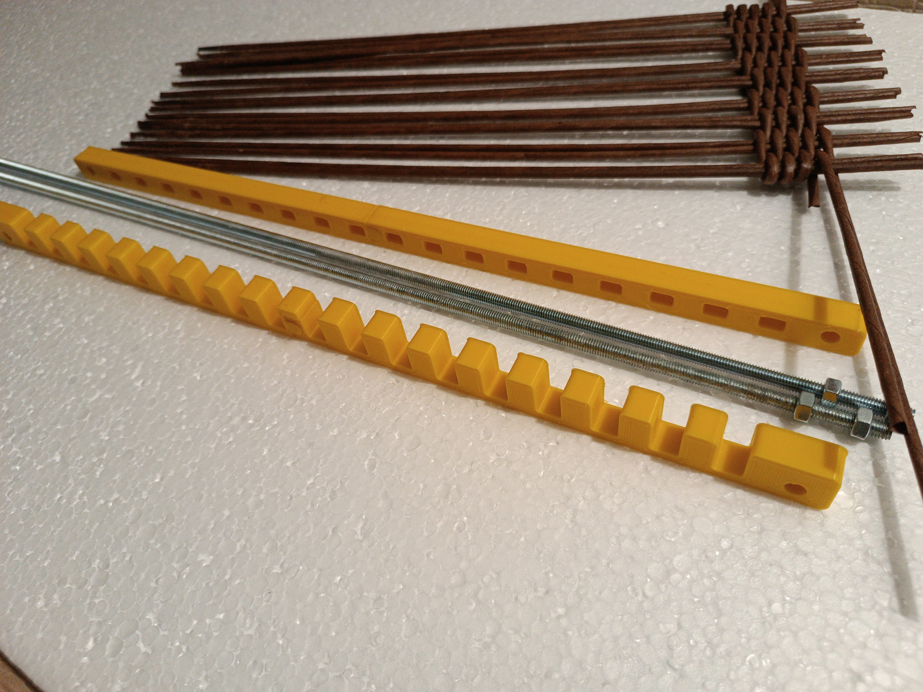 Machine for Weaving Rattan, Paper, Jute. Machine for Weaving Baskets ...