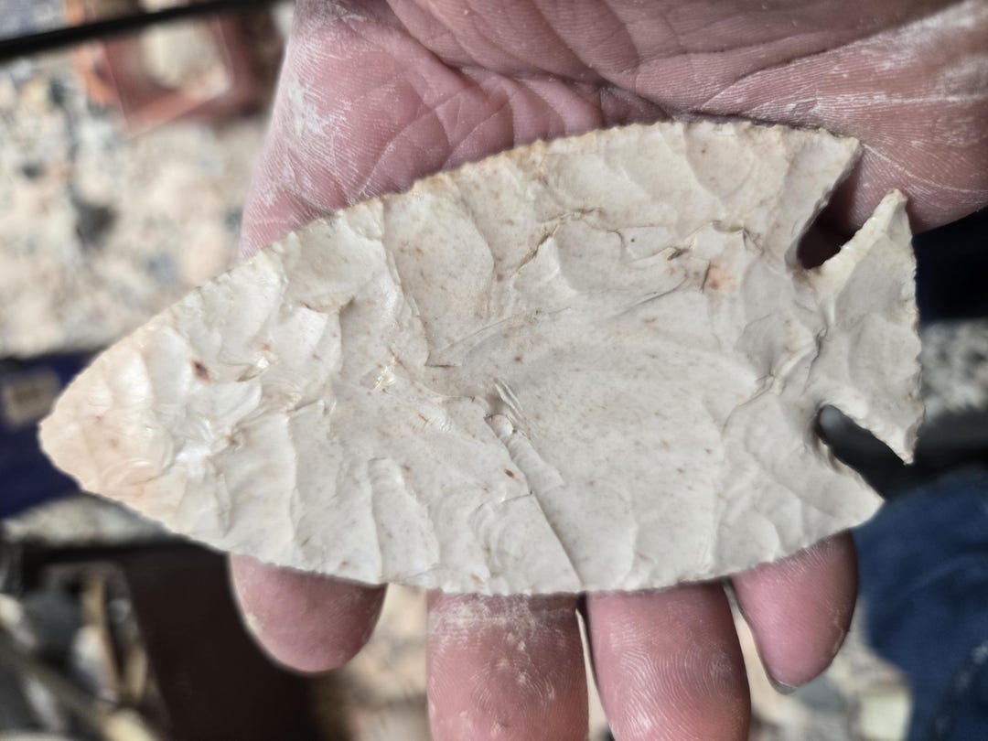 A Nice 4 1/2 Inch Corner Notch Point. It's Made From Kekuck Chert From ...