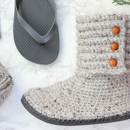 Crochet Pattern / Cozy Ugg Style Boots / DIY Woman Boot / - Etsy