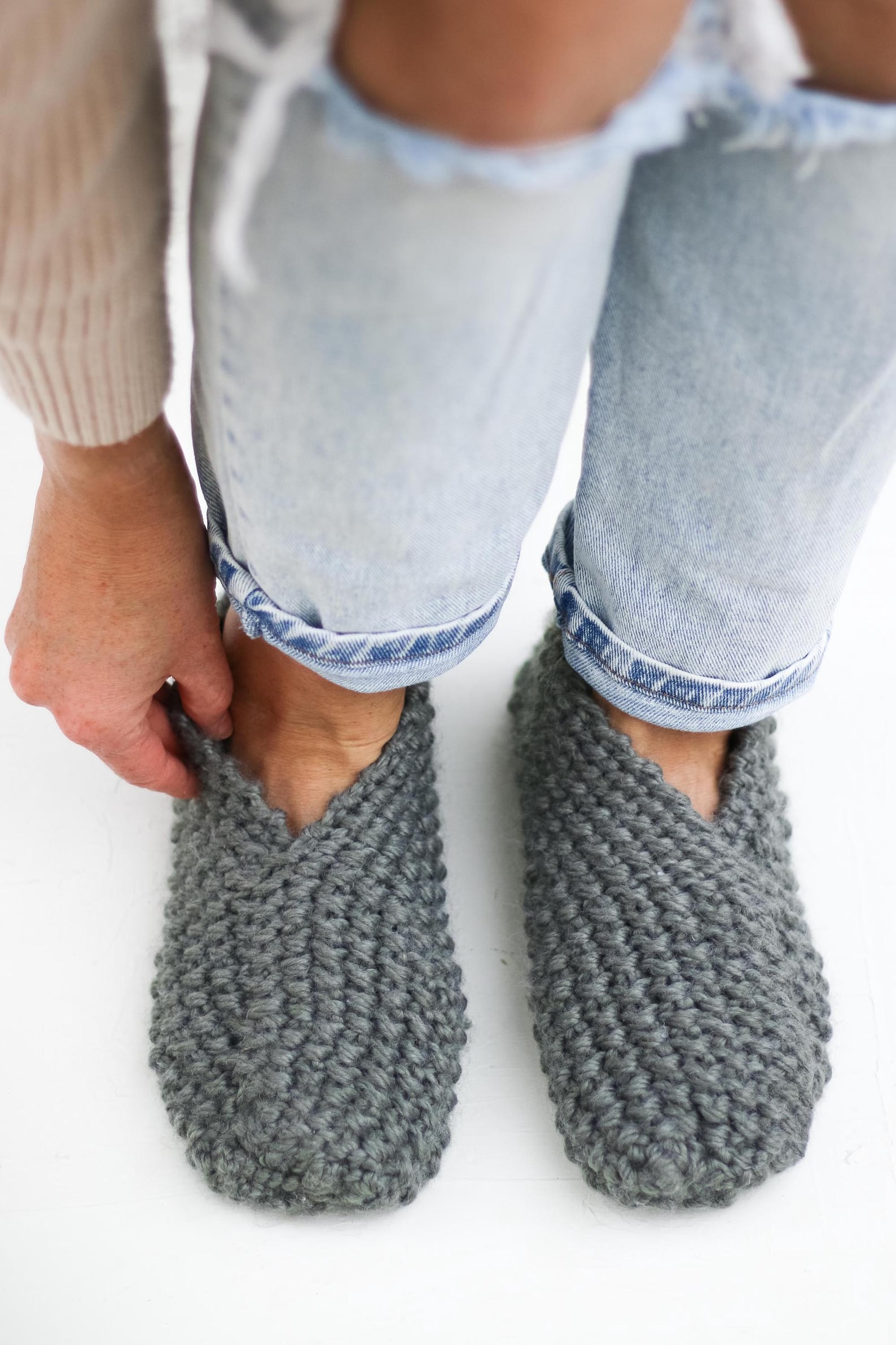 Knitting Pattern / Beginner Knit Slippers From Two Knit Rectangles ...