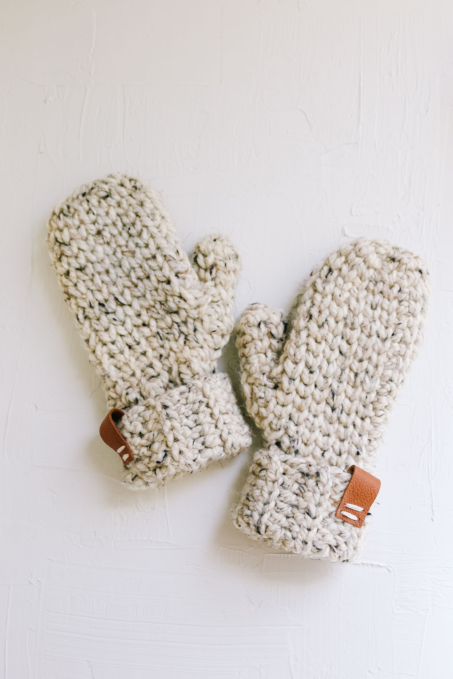 Crochet Pattern / Easy Crochet Mittens / Chunky Mittens / Fast | Etsy