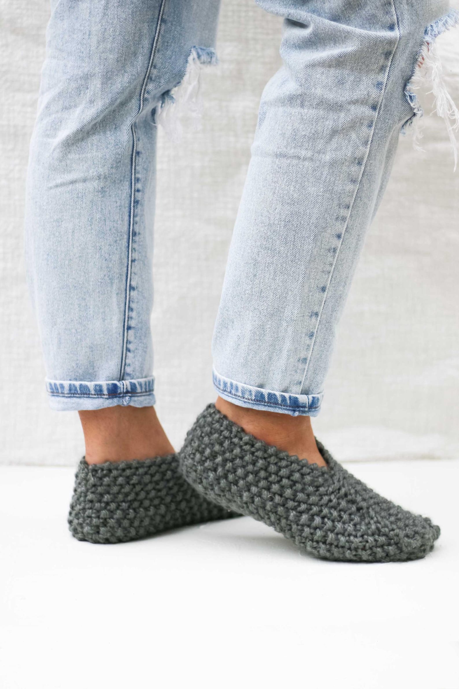 Knitting Pattern / Beginner Knit Slippers From Two Knit Rectangles ...
