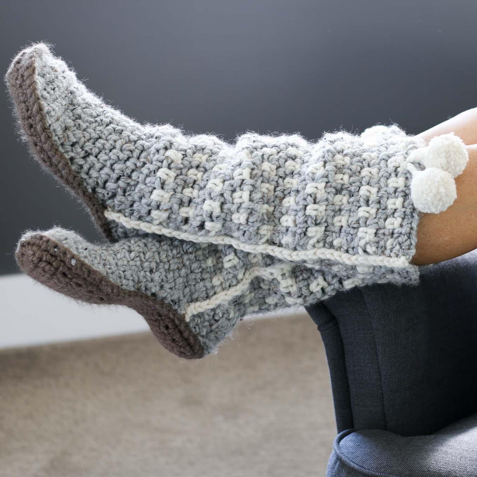 Crochet Pattern / Tall Crochet Slippers / Mukluk Slippers / Easy ...