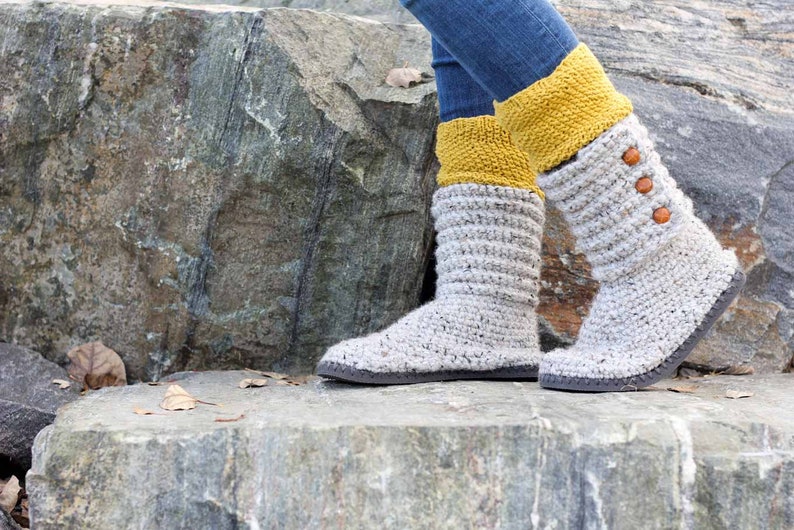 Crochet Pattern / Cozy Ugg Style Boots / DIY Woman Boot / Crochet Shoes ...