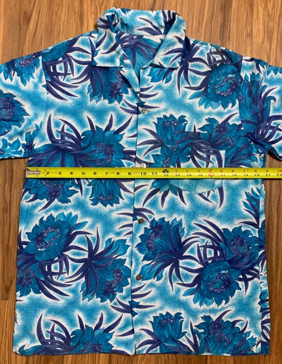 1960s Hawaiian Blue Flower Shirt - Gem