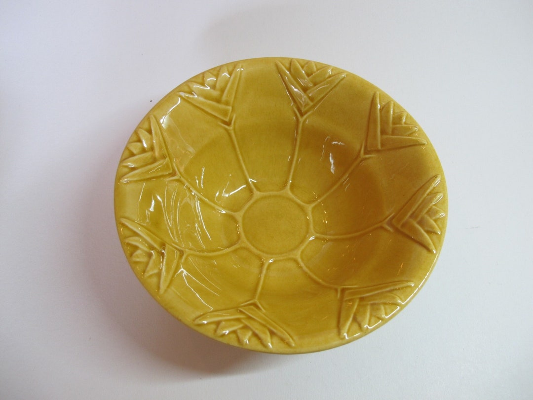 Calif Pottery (california Pottery) Yellow Bowl With Raised Flower ...
