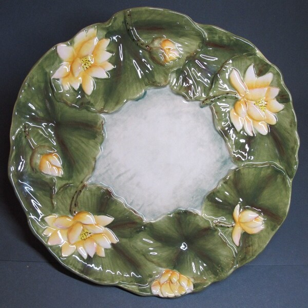 Water Lily Plate - Etsy