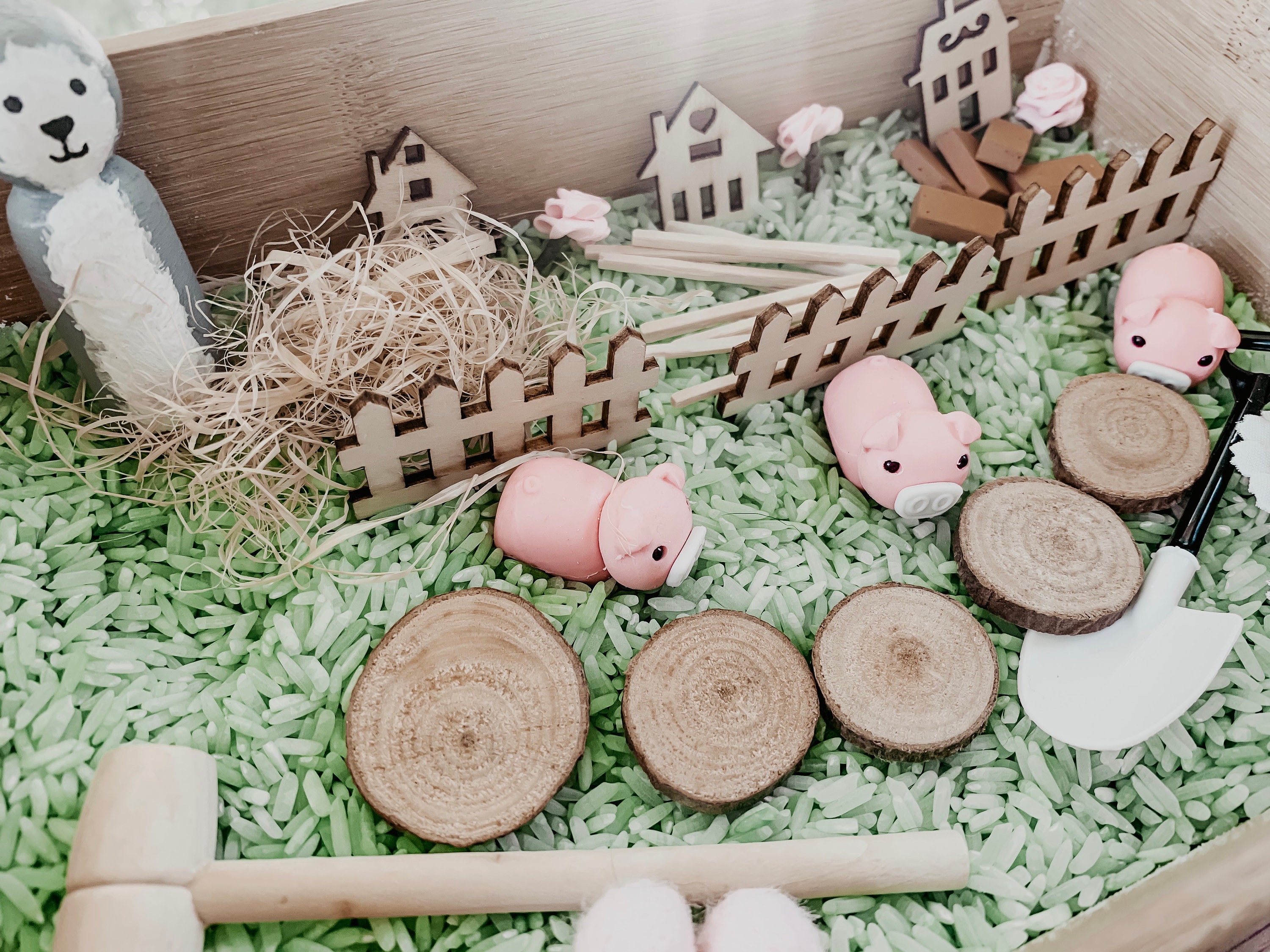 Fairytale book sensory bin kit The three little pigs | Etsy