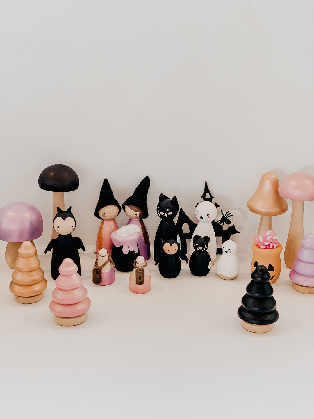 Little Spookie Cuties: Handpainted Halloween Peg Dolls/wooden Toys ...